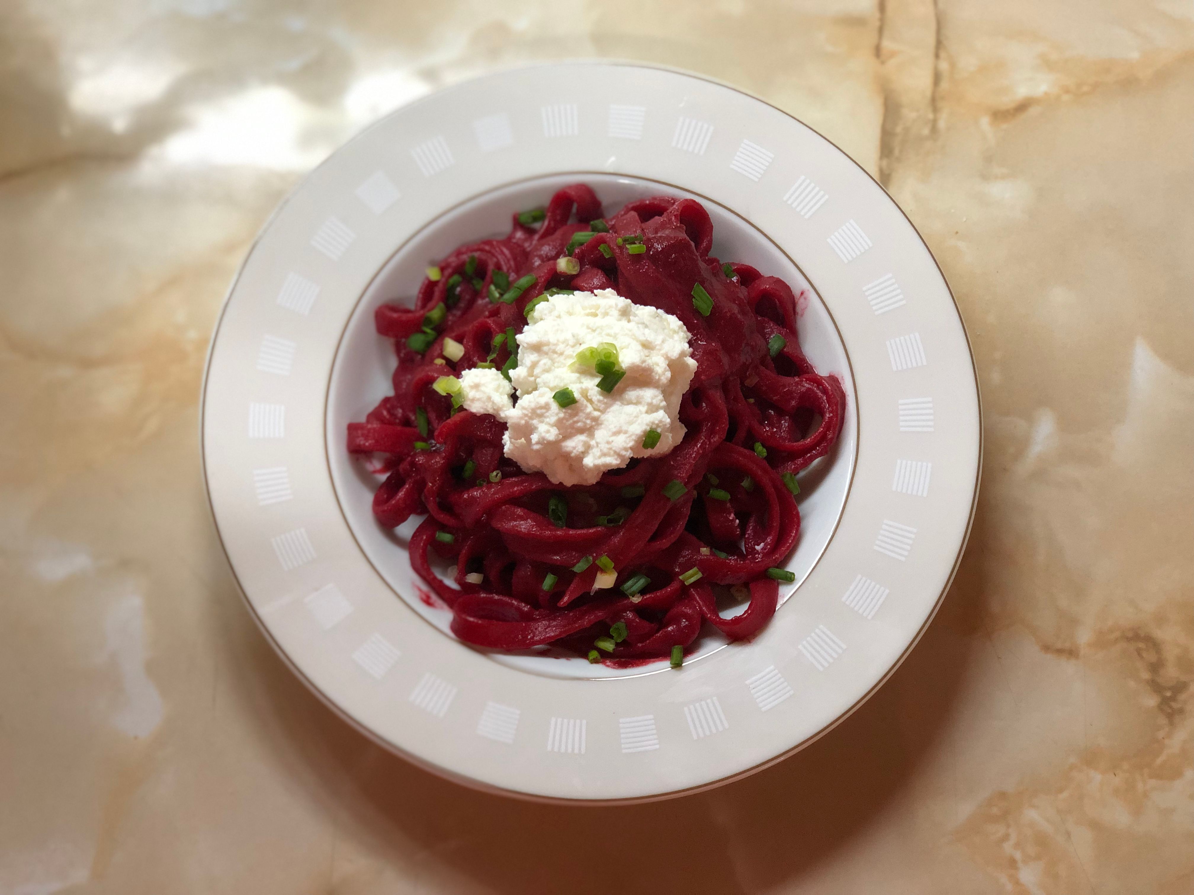 წითელი პასტა - FOOD4.GE